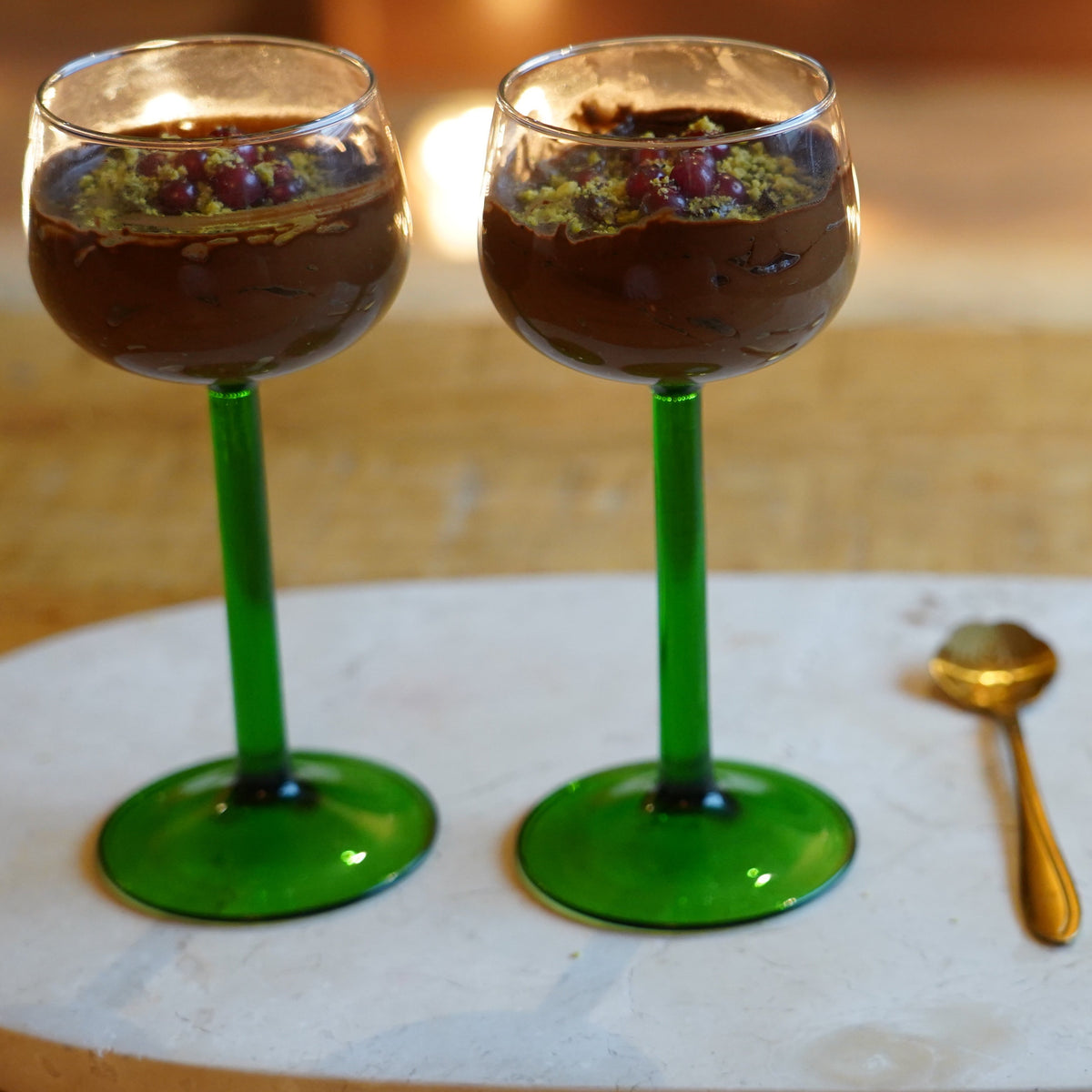 Avocado Pistachio Chocolate Pudding Recipe - Healthy Dessert | Omica ...